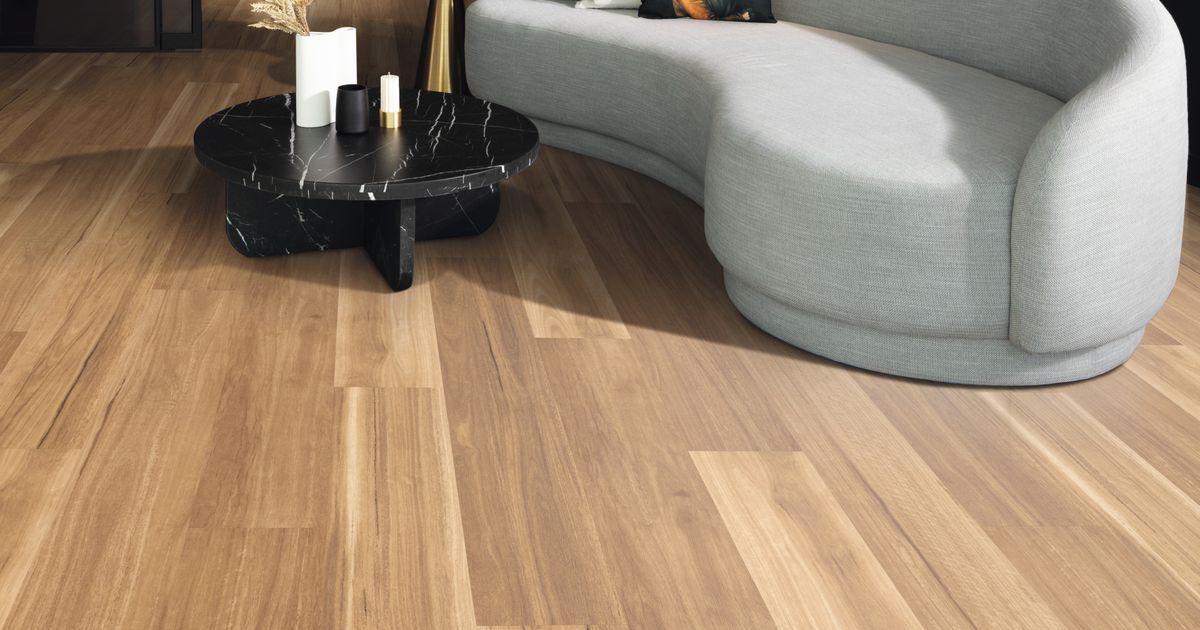 Karndean LooseLay Longboard Plank Lemon Spotted Gum 1500mm x 250mm ...